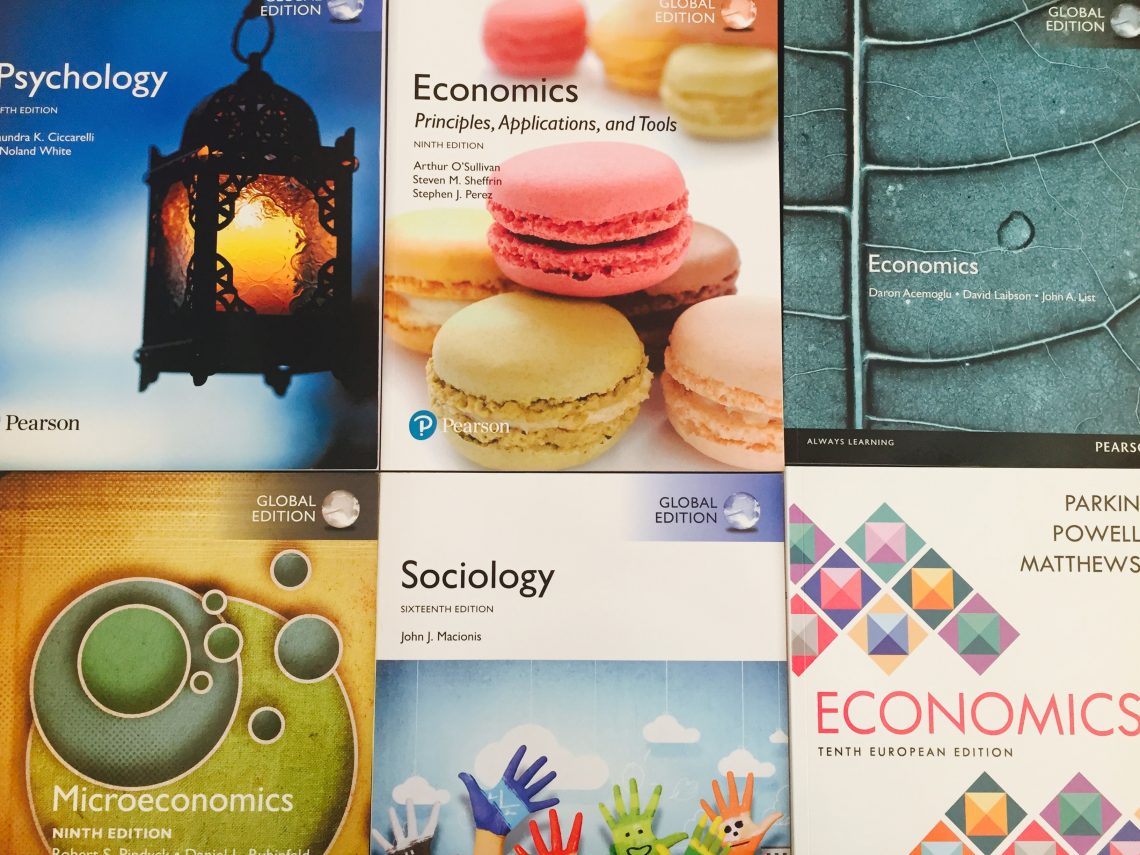Exhibitions of Pearson publishing house study resources - Library | KTU